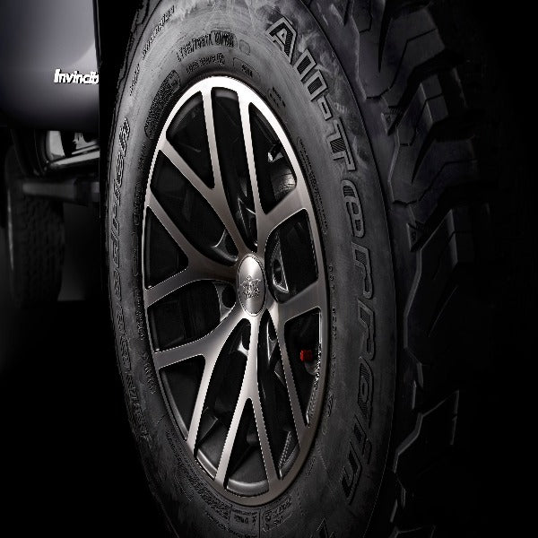 Toyota Hilux AT37 Conversion – Arctic Trucks